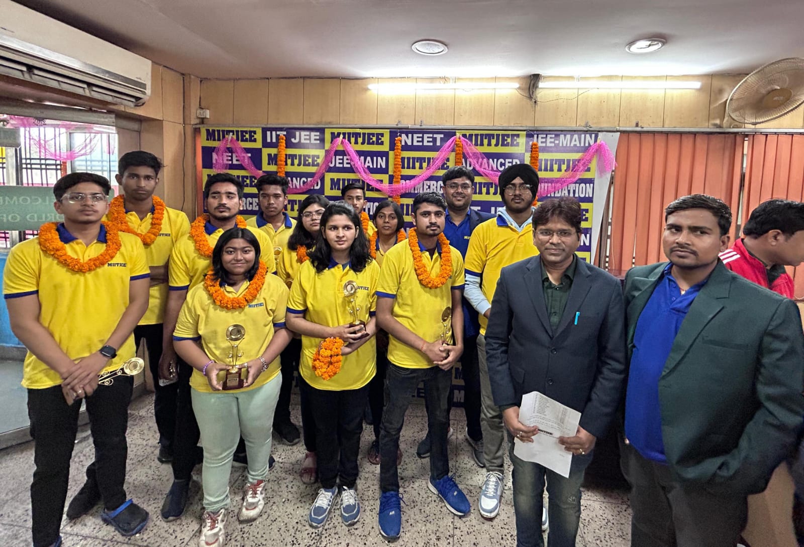 MIITJEE के छात्रों ने JEE मेंस में लहराया परचम... – लोक आलोक न्यूज़